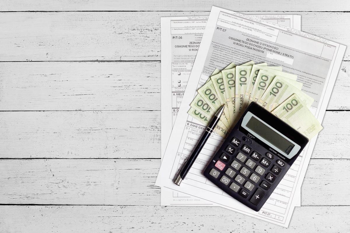 PIT-4R i PIT-8AR do urzędu skarbowego. Wersje obowiązujące w 2024 roku ...
